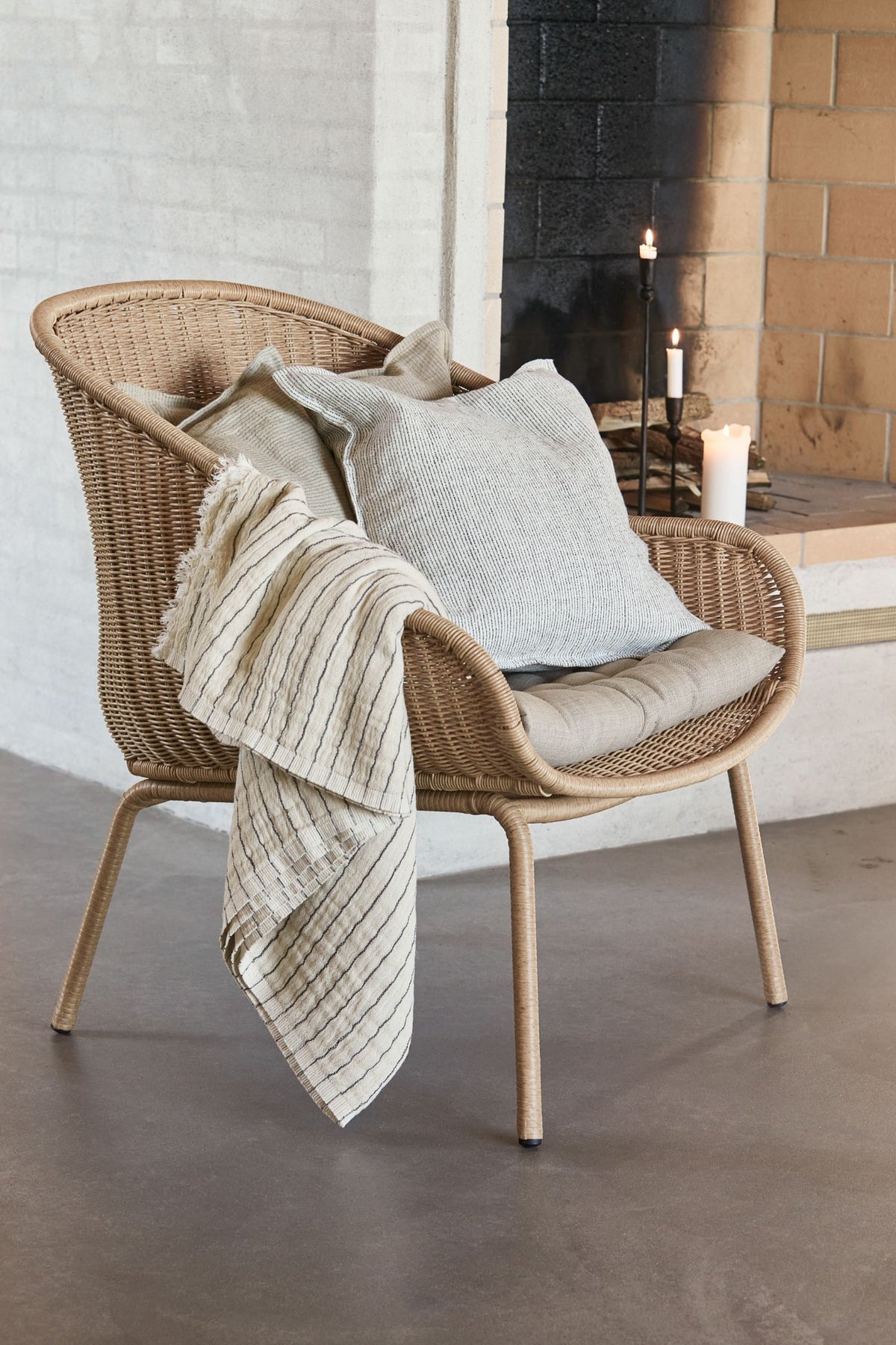 hapur lounge chair in/out
